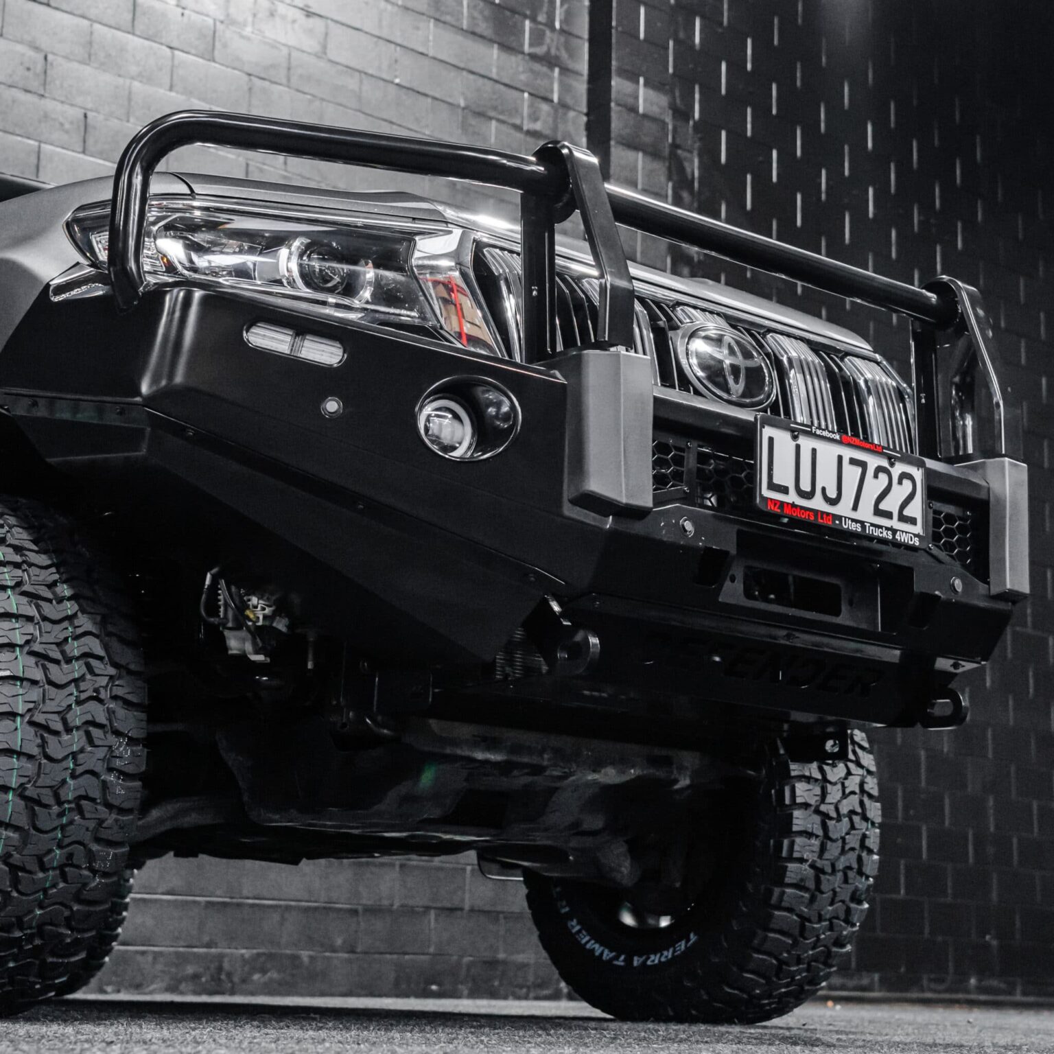 DEFENDER Off-Road Triple Loop Bull-Bar - Defender Off-Road