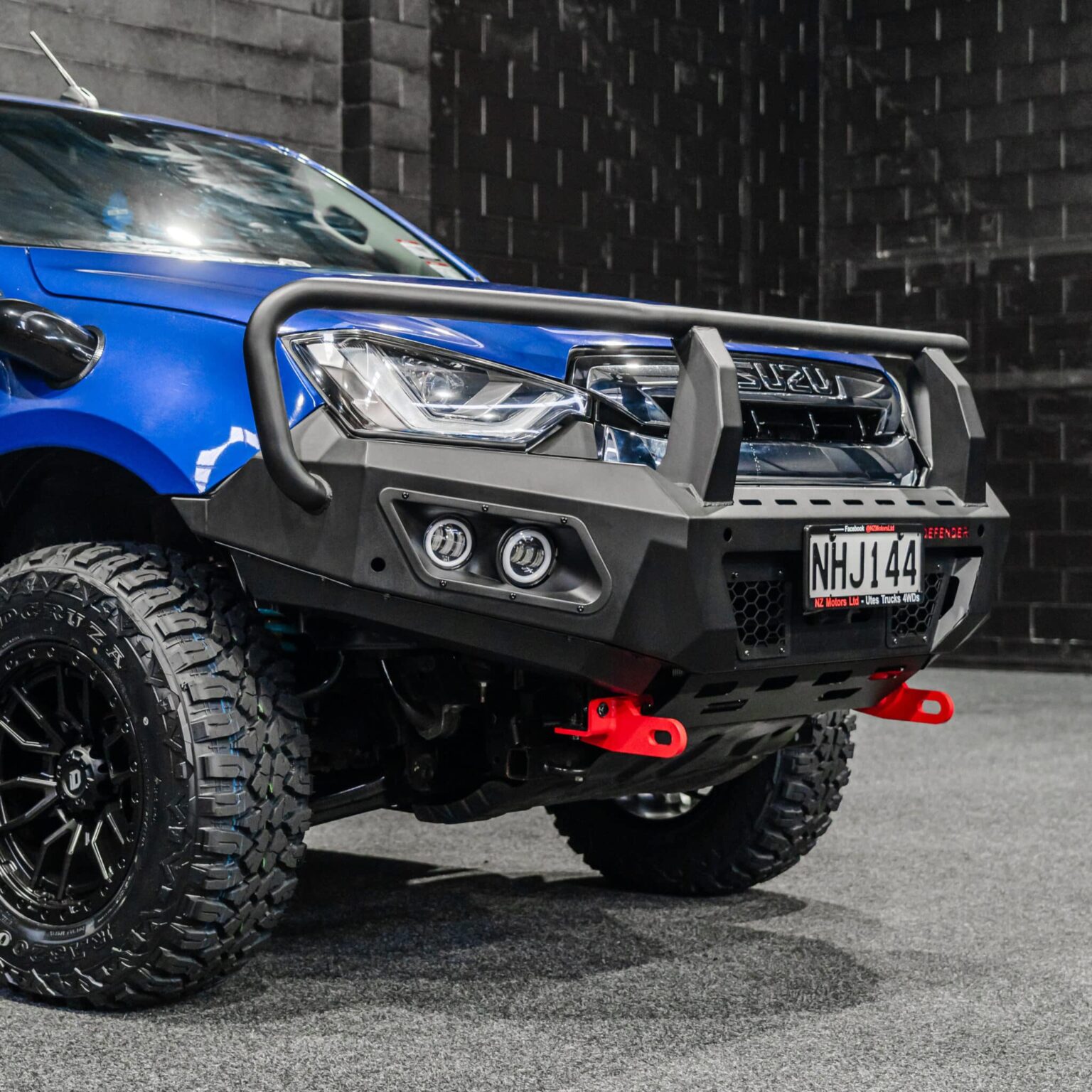 DEFENDER Off-Road Triple Loop Bull-Bar - Defender Off-Road