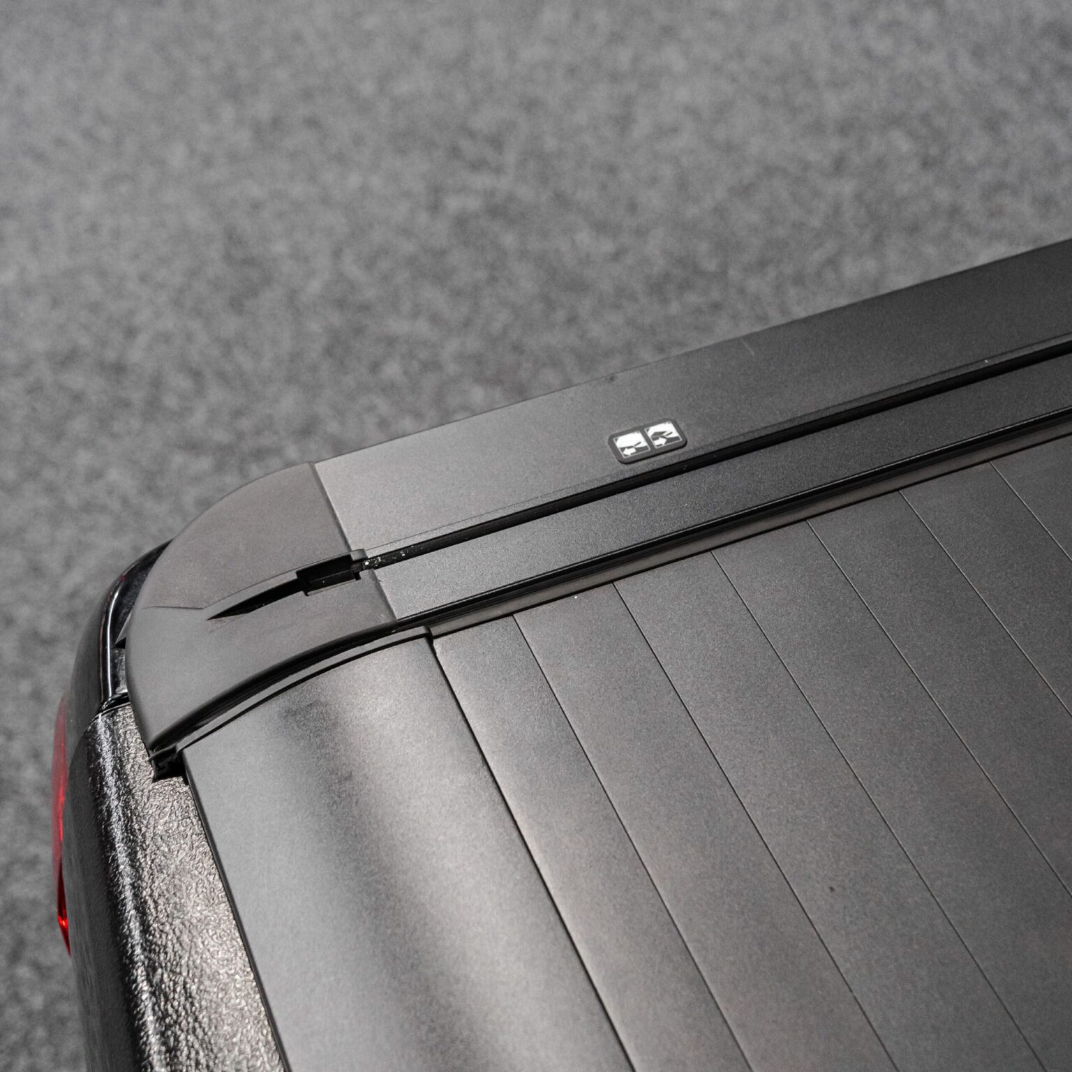 Defender Off-Road Toyota Hilux Electric Rolling Shutter Lid - Defender ...