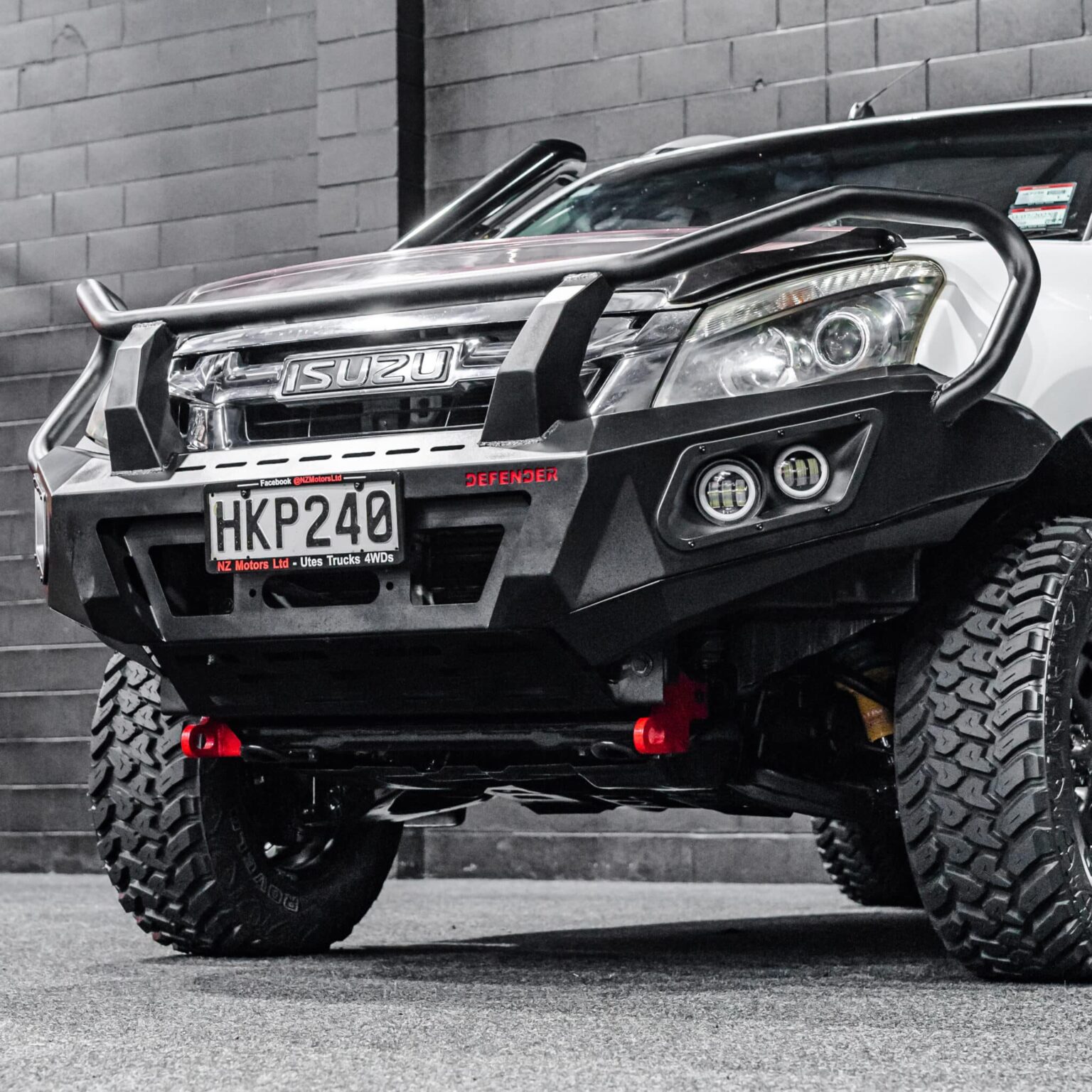 DEFENDER Off-Road Triple Loop Bull-Bar - Defender Off-Road