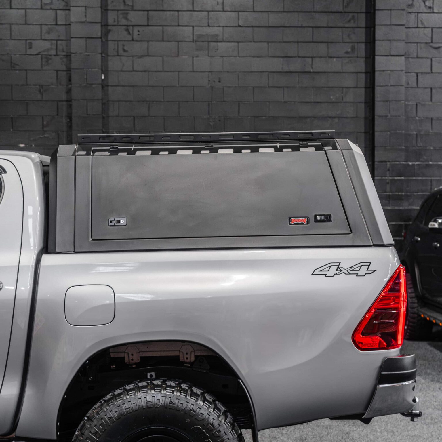 DEFENDER Aluminium Windowless Canopy - Defender Off-Road