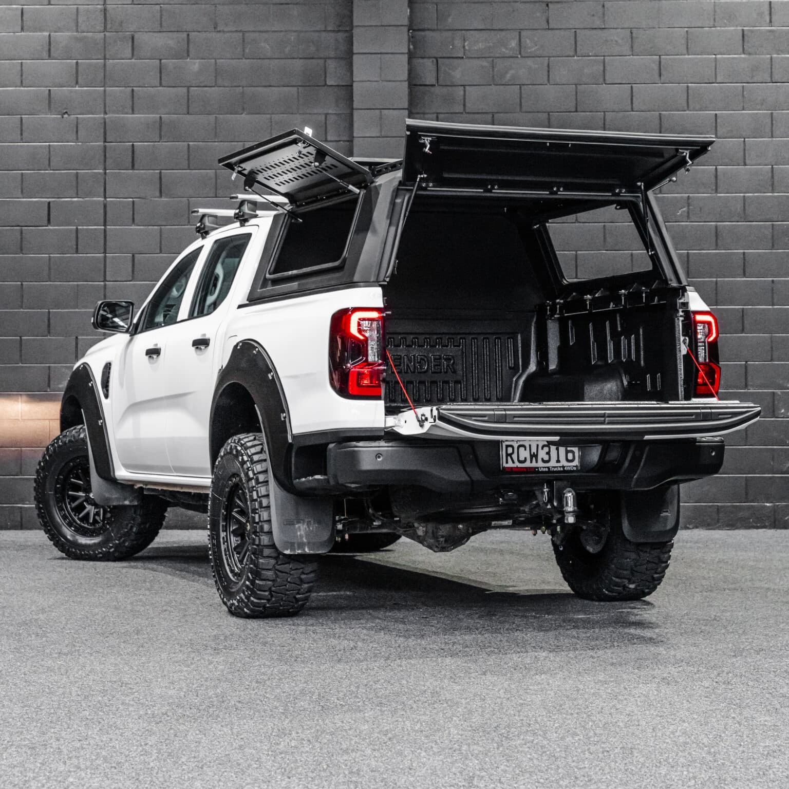 Defender Off-Road Aluminium Windowless Canopy - Defender Off-Road