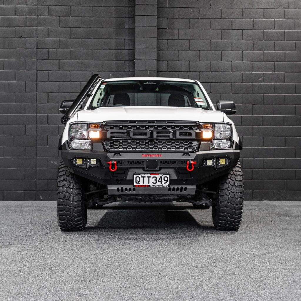 DEFENDER Off-Road Bull Bar + Winch & Spotlights Combo Package ...