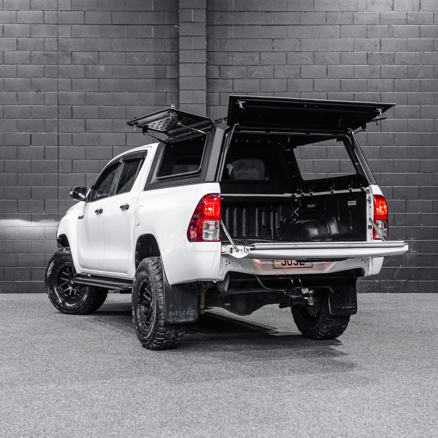 Defender Off-Road Aluminium Windowed Canopy - Defender Off-Road