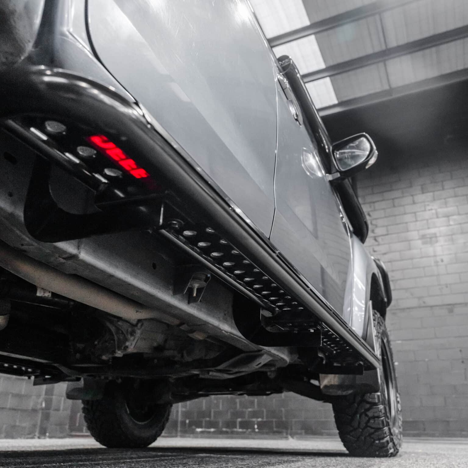 Defender Off-Road Side Steps - Defender Off-Road