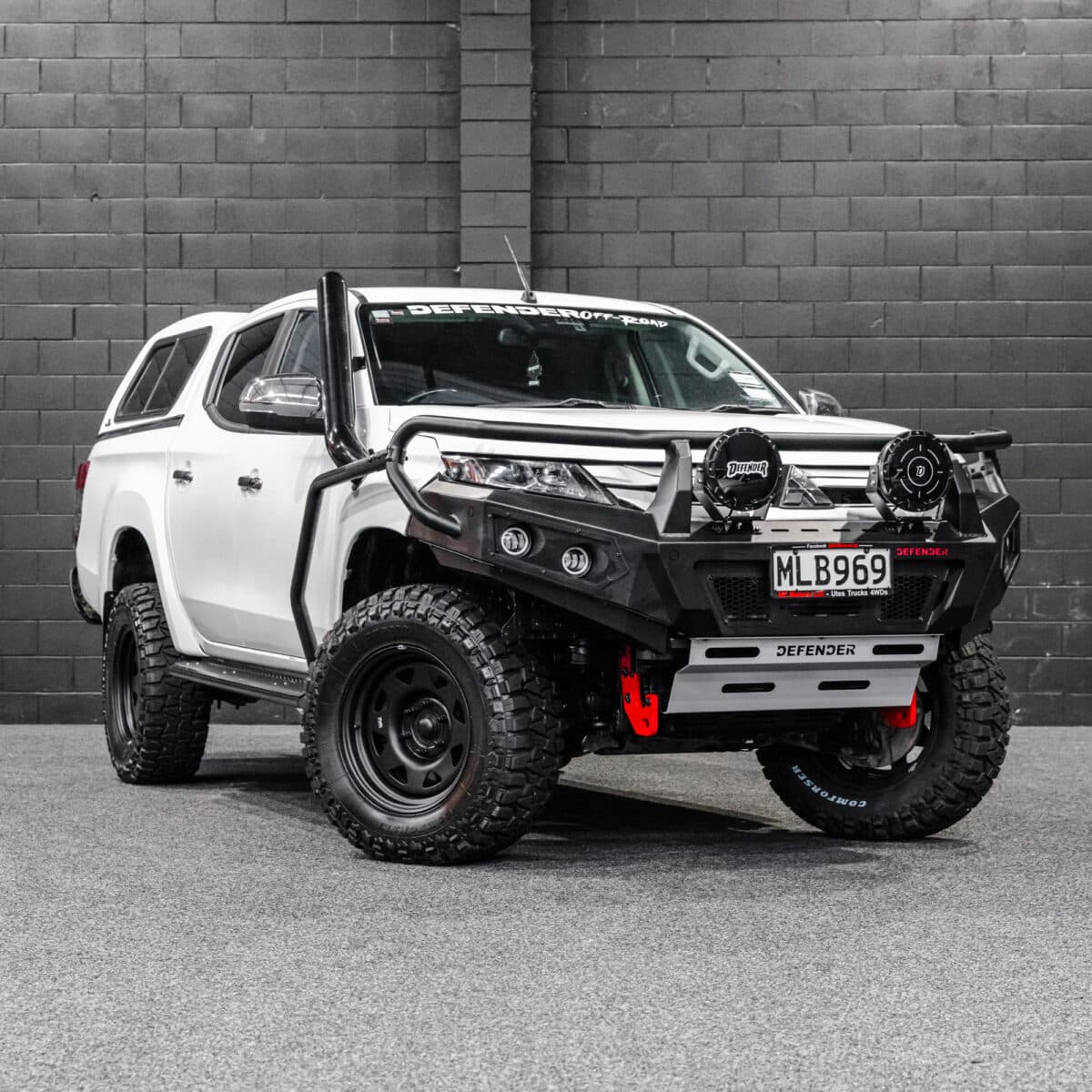 Defender Off-Road Brush Bar & Rock Slider Combo - Defender Off-Road