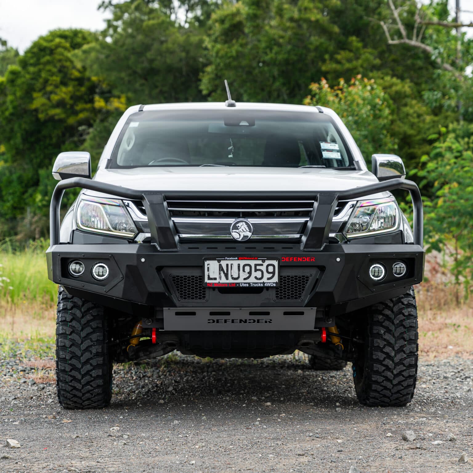 DEFENDER Off-Road Triple Loop Bull-Bar - Defender Off-Road