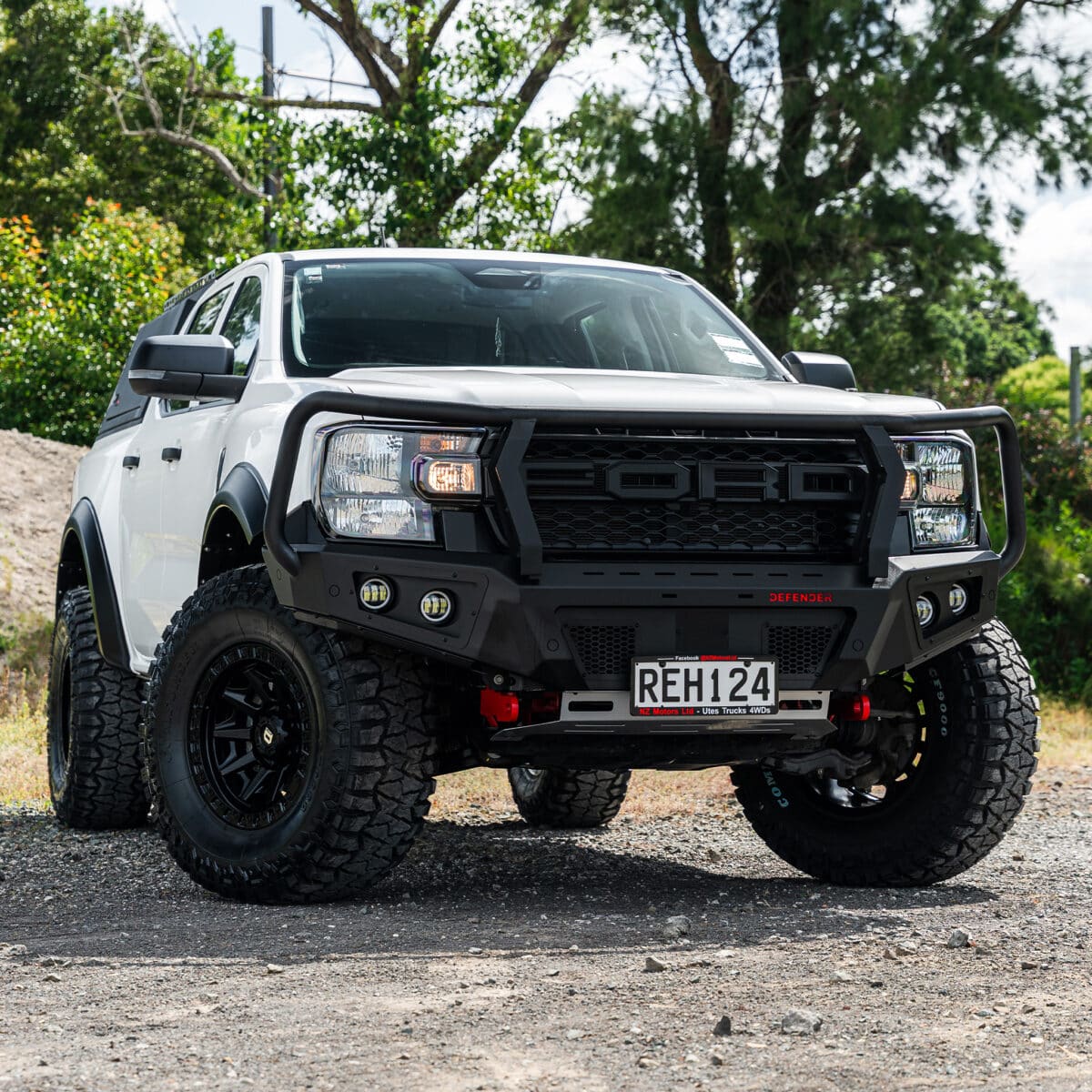 DEFENDER Off-Road Triple Loop Bull-Bar - Defender Off-Road