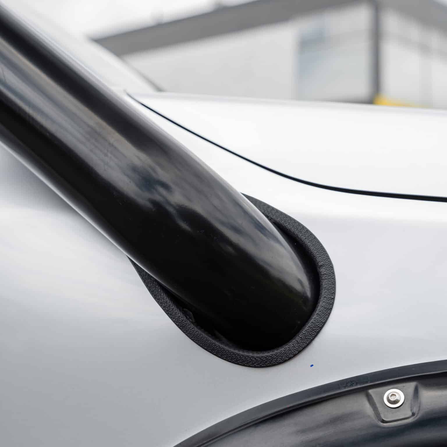 DEFENDER OFF-ROAD STAINLESS SNORKEL - Defender Off-Road